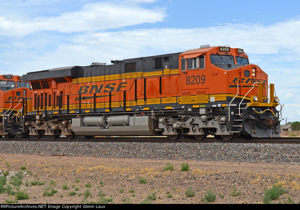 BNSF 8209